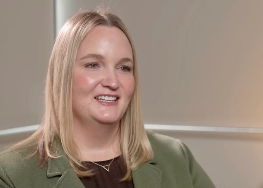 Lisa Nowinski AAHR Bio